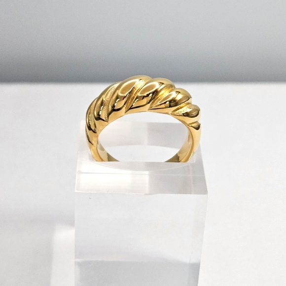 unbranded | Jewelry | Chunky Croissant Dome Ring Gold Plated Stainless ...